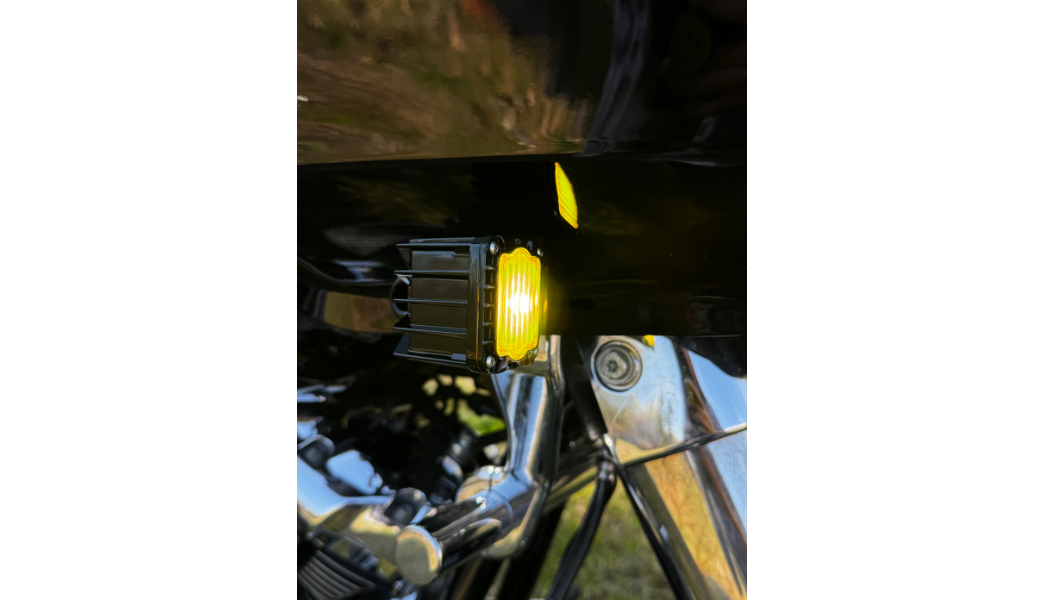 CUSTOM DYNAMICS LED TURN SIGNALS - BLACK -YELLOW LENS - ROAD GLIDE